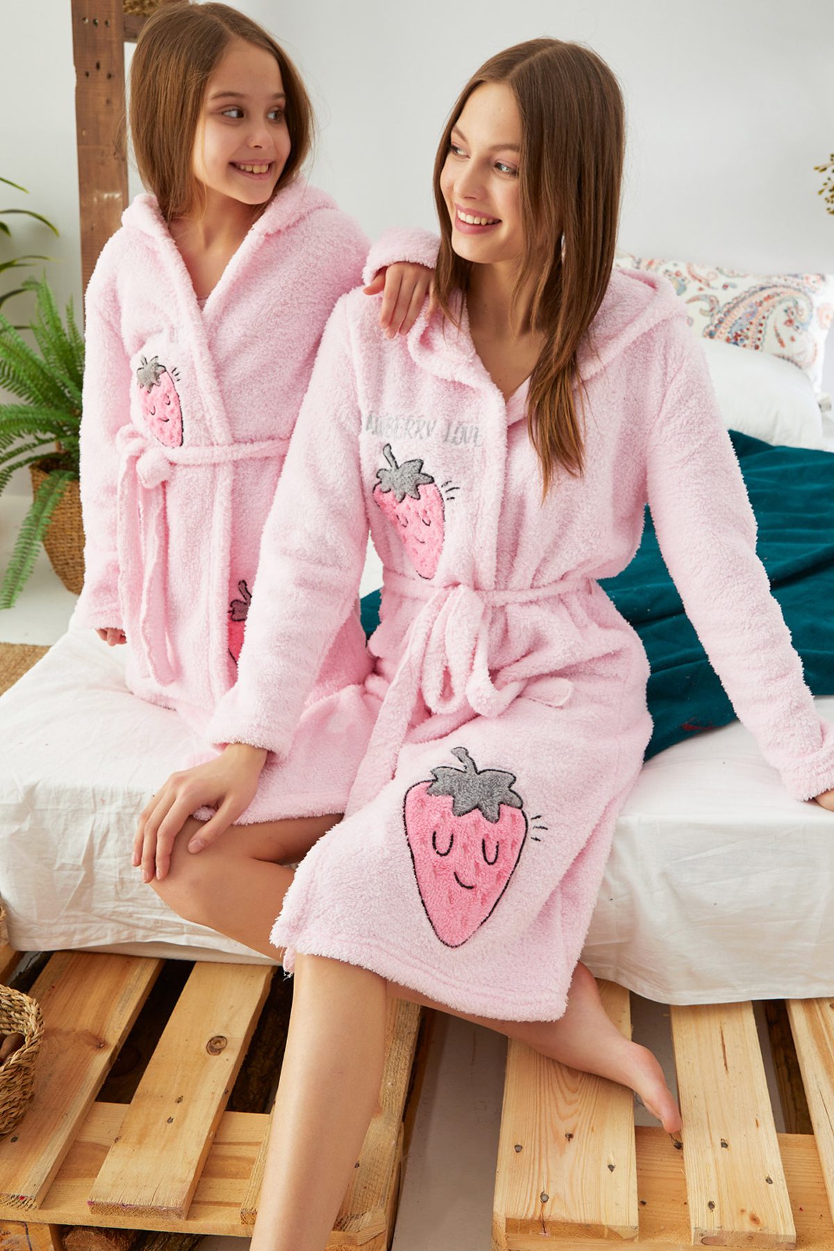 Детски домашен халат - Pink Angel